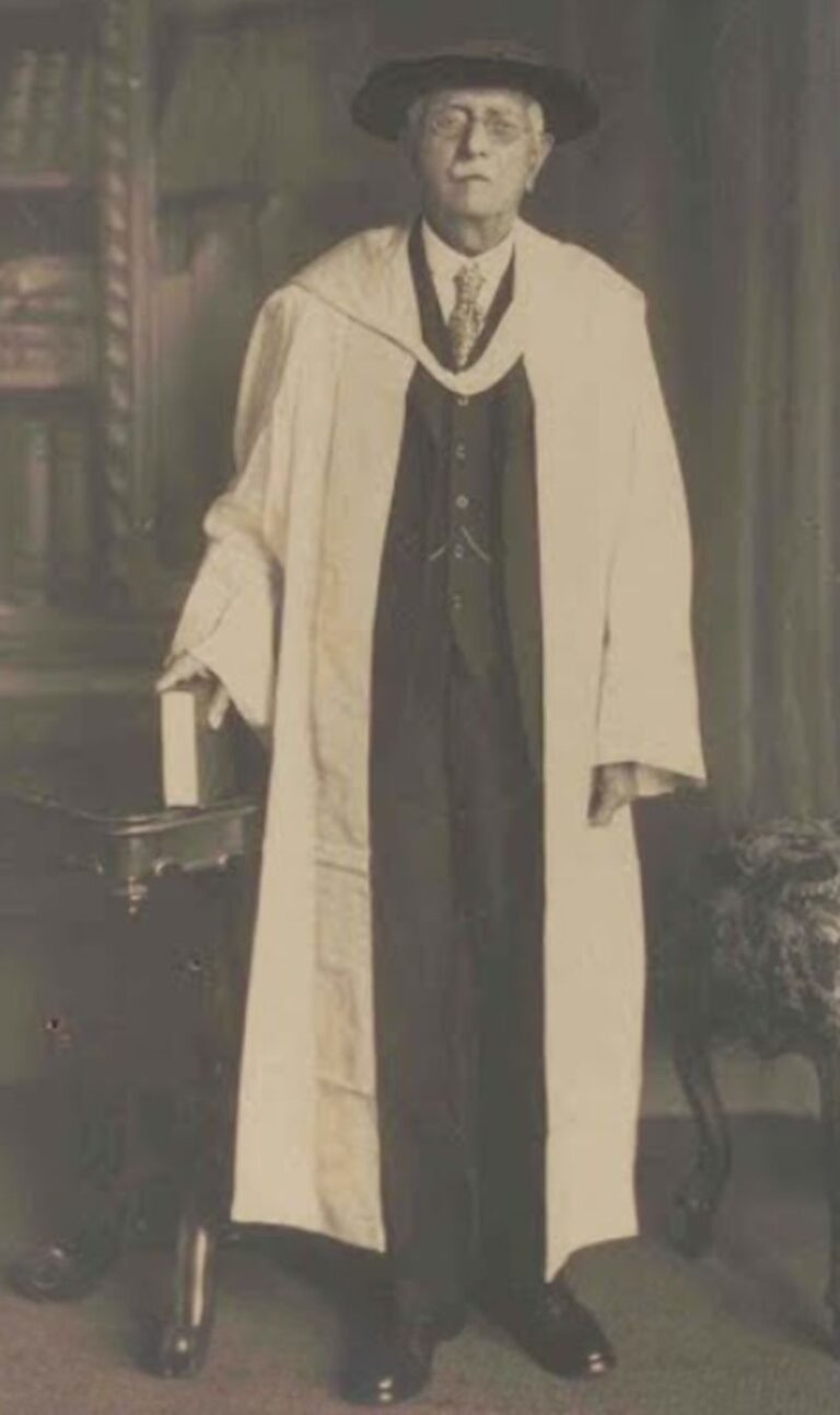 Homi J. Bhabha Wiki, Age, Death, Wife, Children, Family, Biography ...