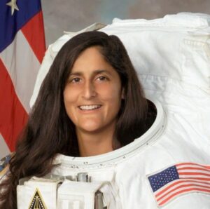 Sunita Williams Wiki, Age, Husband, Children, Family, Biography & more ...
